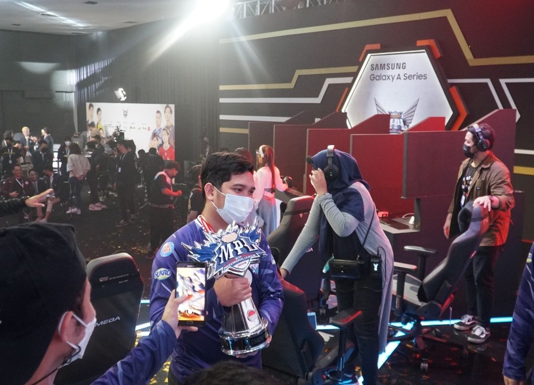 Pernah Dibully, Ini Pesan EVOS Clover Untuk Para Netizen! | SPIN