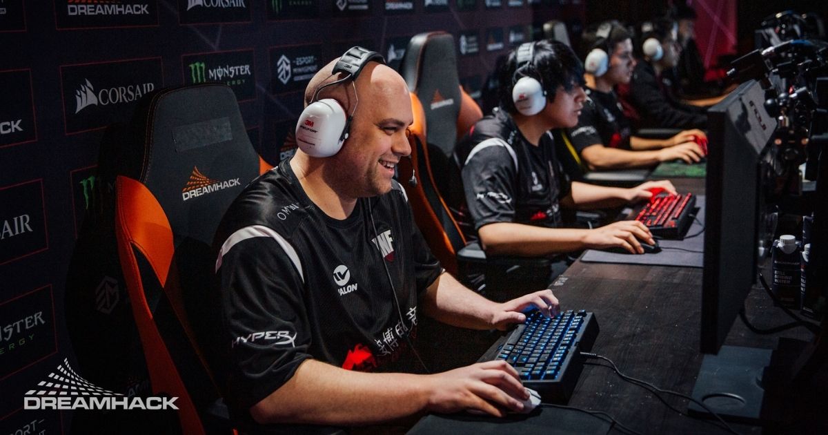 Streamer Dota 2 Ini Hancurkan Monitornya Saat Livestream! | SPIN