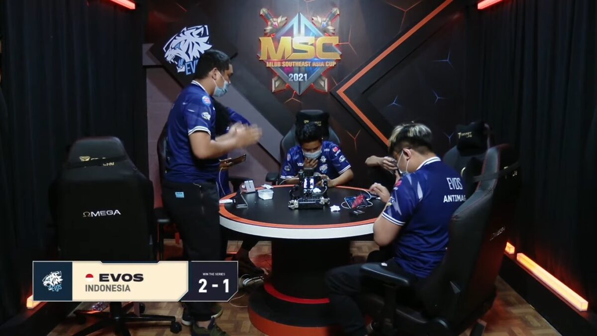 Usai Dikalahkan Execration, Ini Pesan EVOS Clover Kepada Netizen! | SPIN