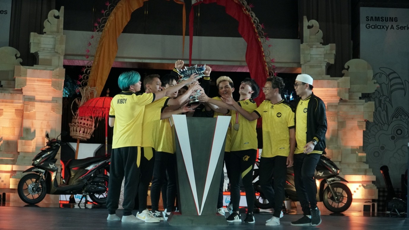 Kalahkan RRQ Hoshi, ONIC Esports Klaim Tahta Raja Galaxy MPL ID S8!