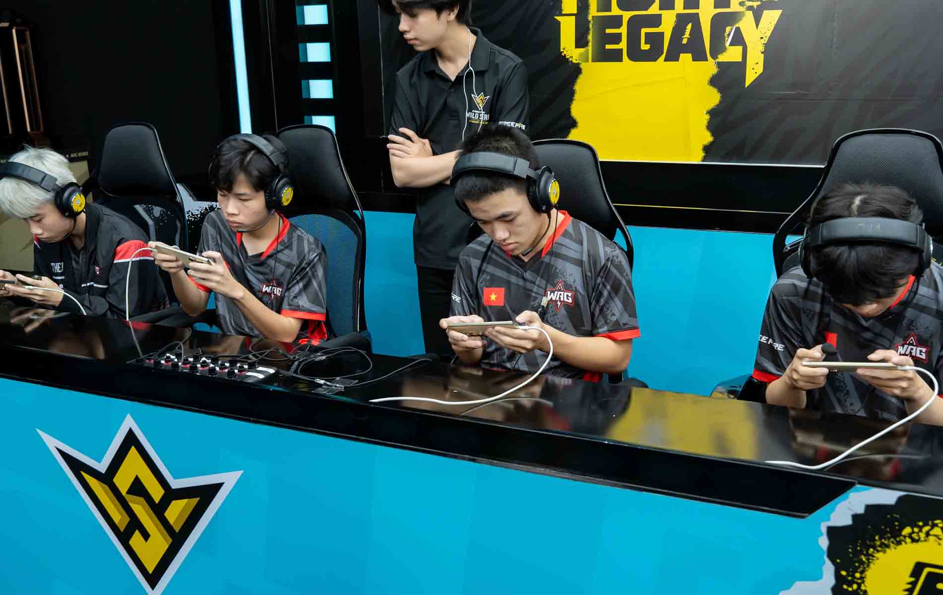 Pandangan Coach Star Knight, EVOS Divine dan ONIC Olympus Terkait Tim ...