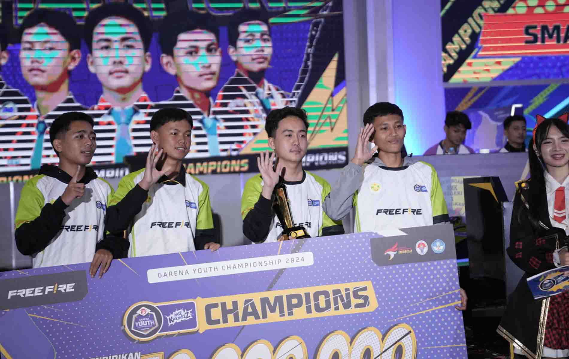 Bikin Bangga Warga Sumatra, SMAN 1 Kelapa Bangka Belitung Juara GYC 2024 Free Fire 2024!