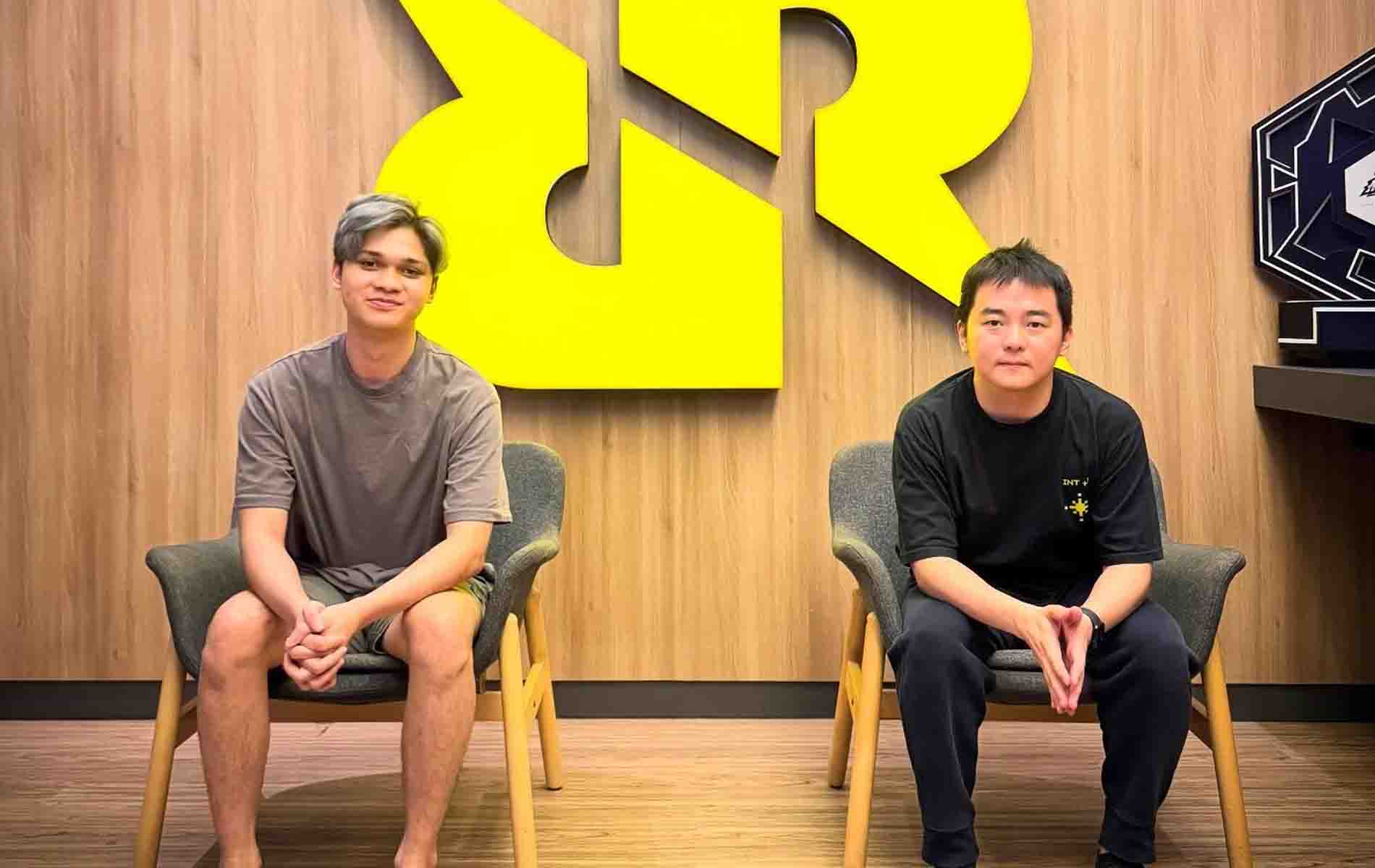 Pak AP & Rinz Unggah Foto Duduk Dikursi Keramat RRQ, Bakal Farewell?